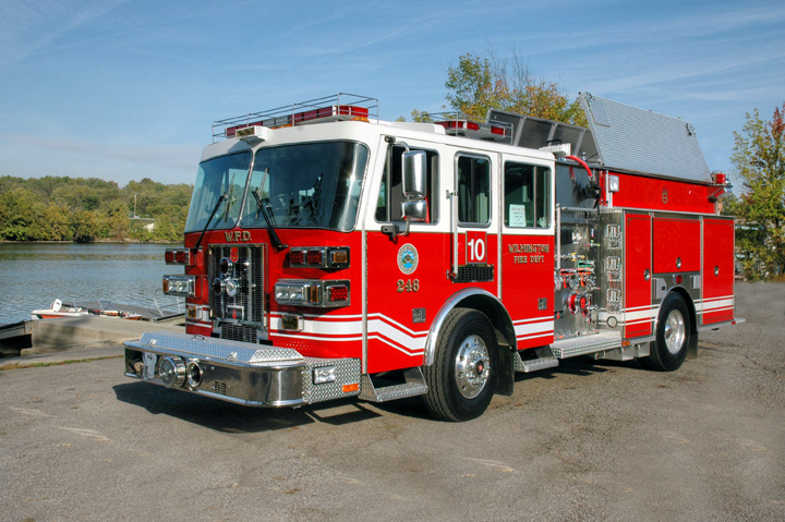 Fire Engines Photos - 2008 Sutphen Monarch Pumper