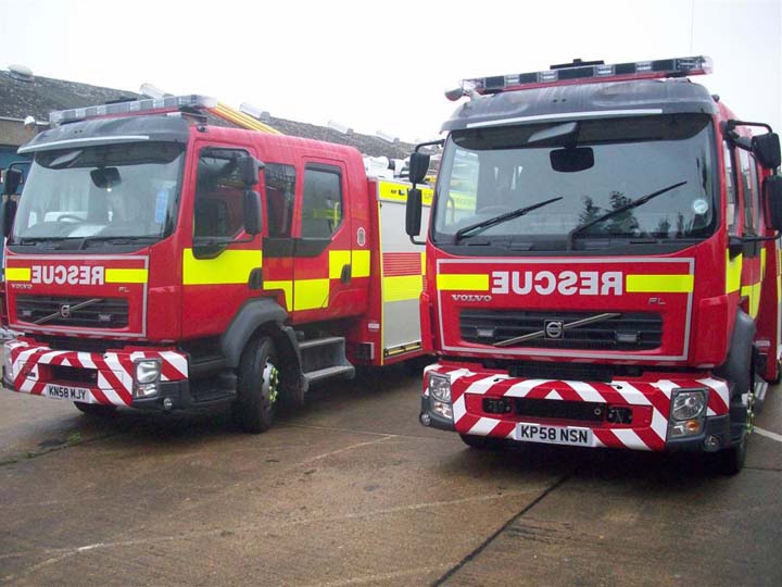Fire Engines Photos - Suffolk Fire and Rescue new Pump rescue tenders