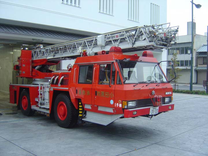 Fire Engines Photos - Odawara Fire department Morita Turntable ladder