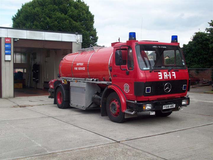 Fire Engines Photos - Suffolk Fire and Rescue - Sudbury F518HRC