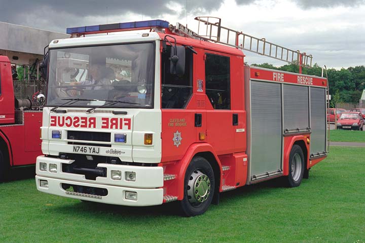 Fire Engines Photos - Cleveland Dennis Sabre Preston Park Fire Rally