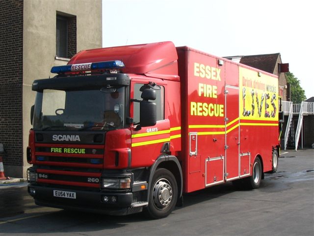 Fire Engines Photos - Scania 260 Rescue Tender ECFRS Grays Fire Station