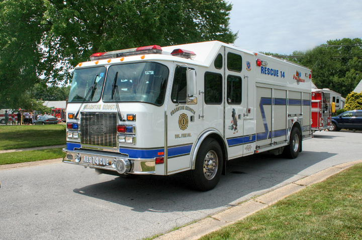Fire Engines Photos - E-One Heavy Rescue