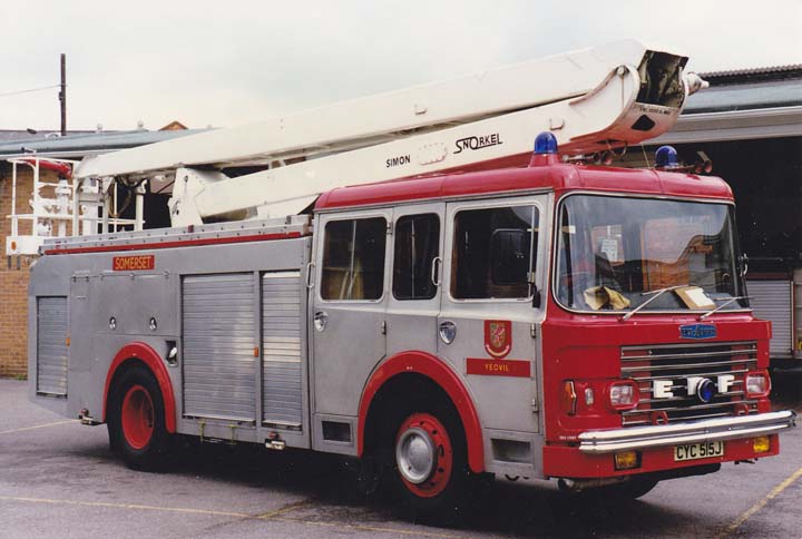 Fire Engines Photos - Somerset Fire brigade ERF Simon Snorkel
