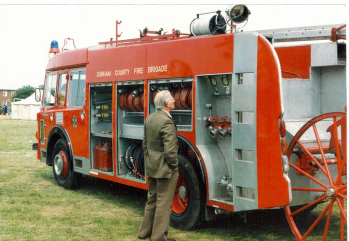 Fire Engines Photos - Durham County Fire brigade ERF