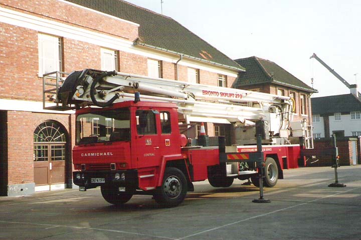 Fire Engines Photos - 1986 Shelvoke&Drewry/Carmichael/Bronto Skylift