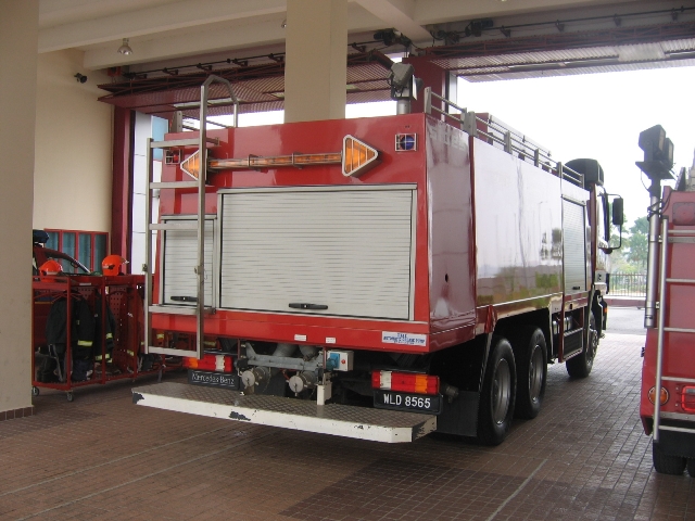 Fire Engines Photos - Malaysia Tanker Rear