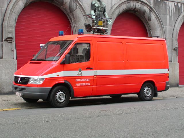 Fire Engines Photos - Antwerp RIV Mercedes Sprinter