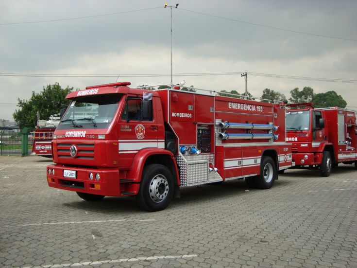Fire Engines Photos - Fire Department Brazil São Paulo Volkswagen Tanker