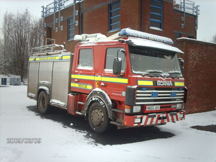 Fire Engines Photos - Strathclyde appliance in the snow