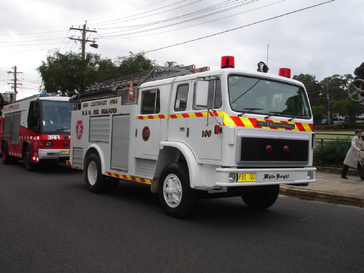 Fire Engines Photos - NSW Fire briagde International White Knight
