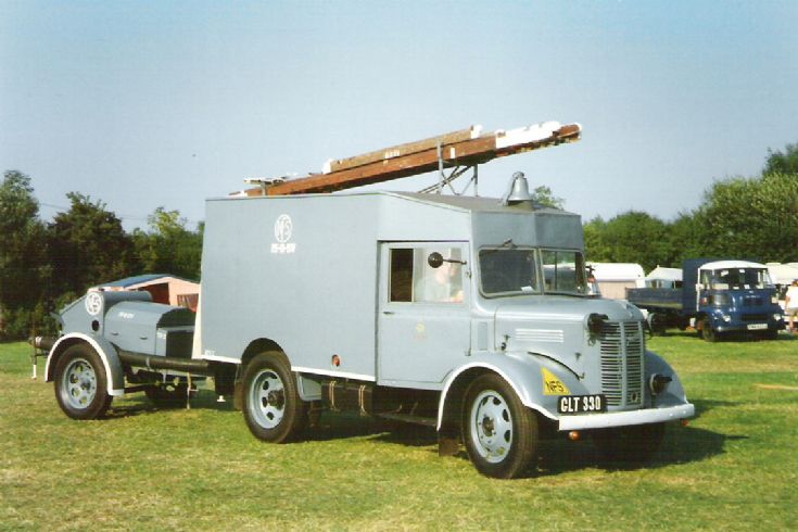 Fire Engines Photos - 1942/43 Austin K2 Auxiliary Towing Vehicle