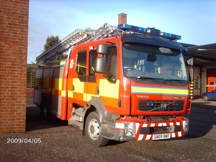 Fire Engines Photos - Volvo E-One Central Scotland Fire and Rescue