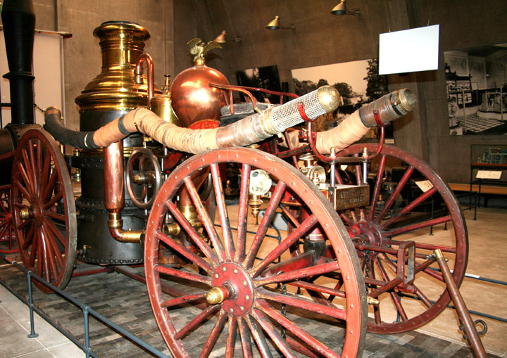 Steam-driven fire pump from 1878