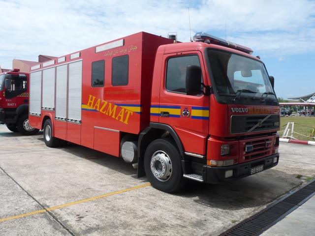 Fire Engines Photos - Brunei Fire and Rescue Volvo Hazmat