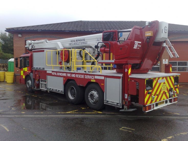Royal Berkshire Mercedes Econic ALP back