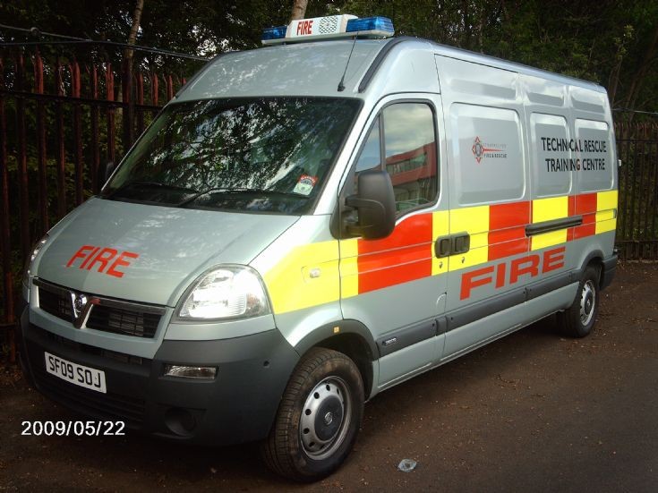 Fire Engines Photos - Vauxhall Van Strathclyde FRS