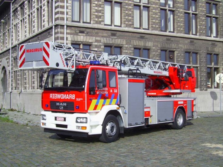 Fire Engines Photos - Brandweer Antwerpen MAN Magirus ladder