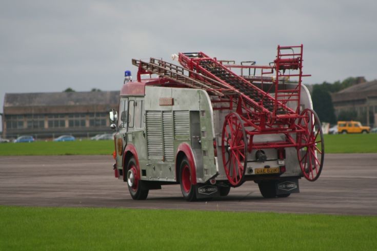 Fire Engines Photos - ERF/HCB-Angus Bristol Fire Brigade back