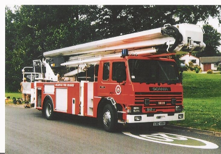 Fire Engines Photos - Grampian fire Brigade Scania 92M/Saxon/Simon SS263