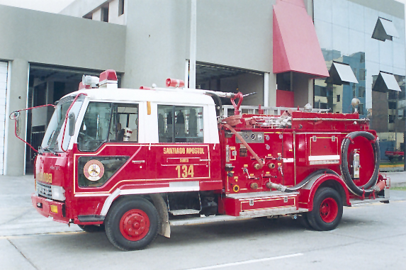 Fire Engines Photos - Nissan Diesel Fire Engine Peru