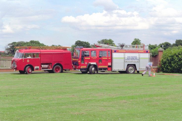 Fire Engines Photos - Northumberland Fire engines