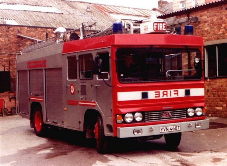 Fire Engines Photos - Bedford/CFE WrL North Yorkshire Fire Brigade