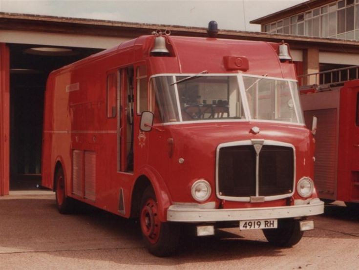 Fire Engines Photos - AEC/Merryweather ET Humberside Fire Brigade
