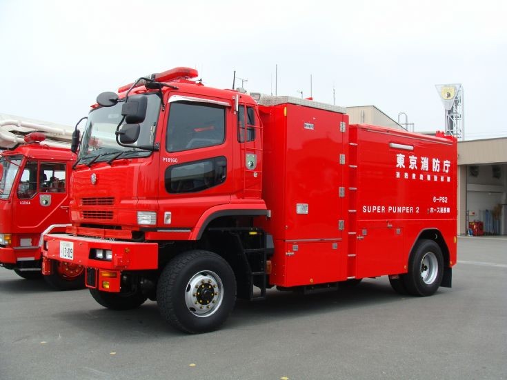 Fire Engines Photos - Hose layer Fuso Tokyo Japan