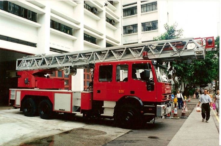 Fire Engines Photos - TL50 Iveco Magirus Hong Kong Fire brigade