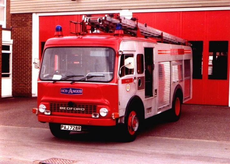 Fire Engines Photos - Bedford/HCB Angus WrL North Yorkshire