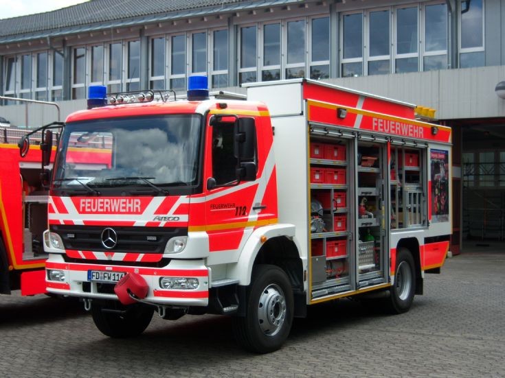 Fire Engines Photos - Germany - Fulda; Hessen RW2 Mercedes