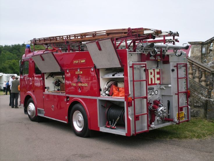 Fire Engines Photos - 1976 Devon Dennis