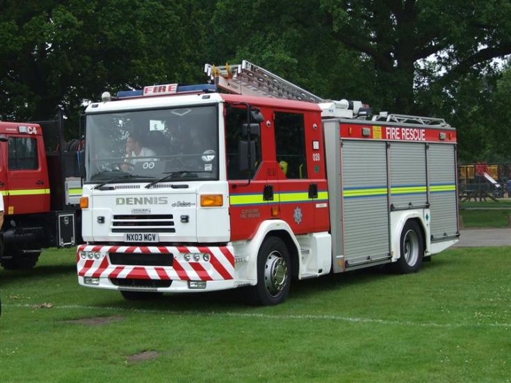 Fire Engines Photos - Dennis Sabre WrL Celveland Fire brigade