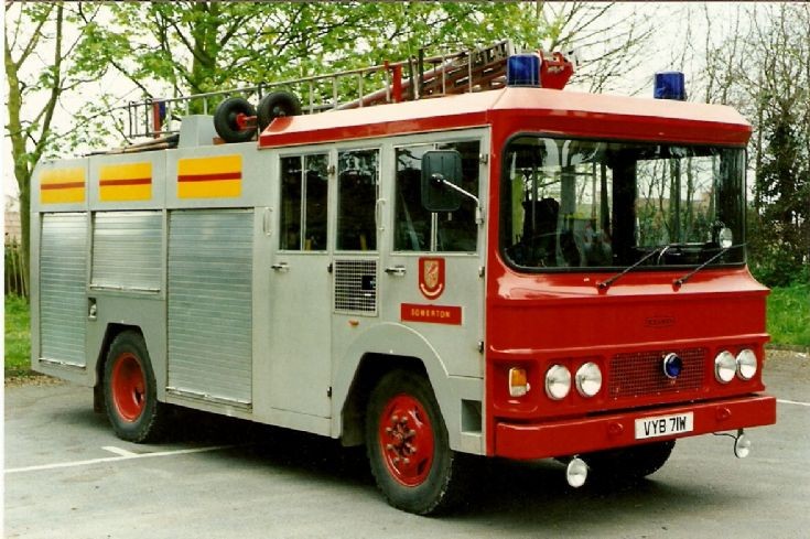 Fire Engines Photos - Somerset Fire Brigade Bedford HCB Angus