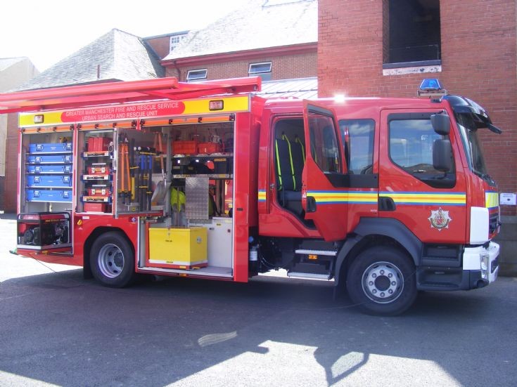 Fire Engines Photos - GMFRS new USAR unit- PO58 LFR