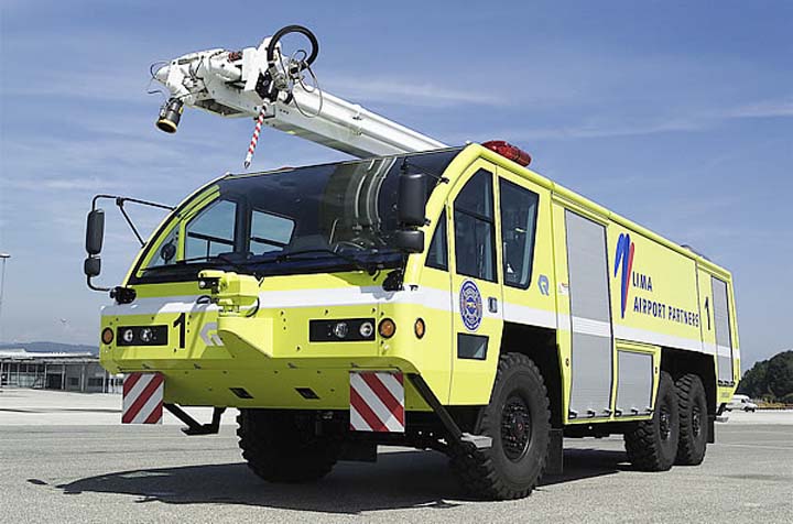 Fire Engines Photos - LIMA AIRPORT CRASH TENDER