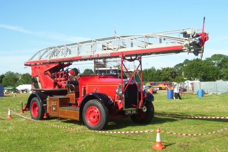 Fire Engines Photos - 1934 Merryweather/Albion 75ft Turntable Ladder.