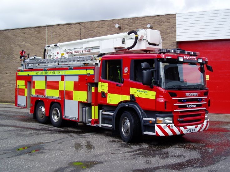 Fire Engines Photos - Tayside Scania ARP