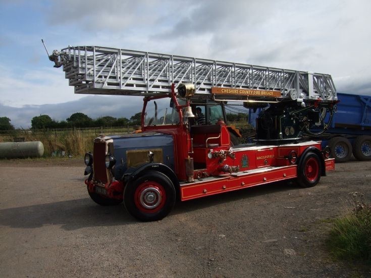 Fire Engines Photos - Leyland Metz TL