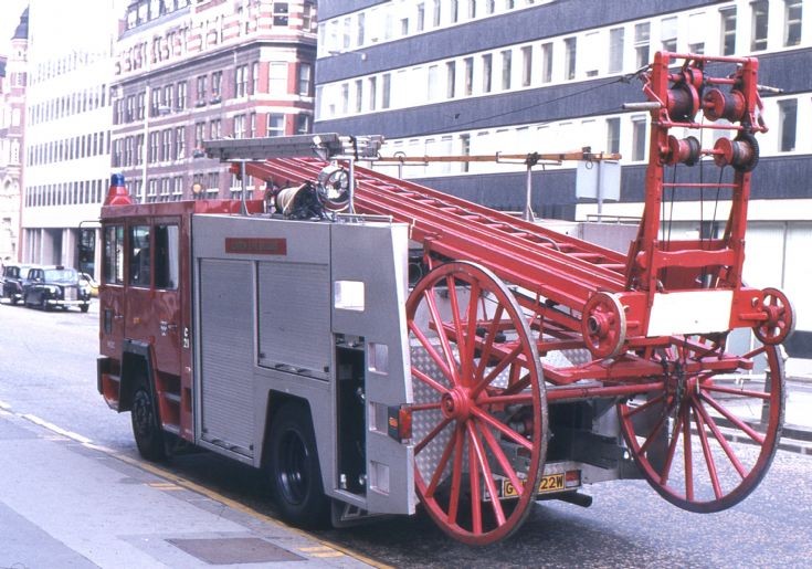 Fire Engines Photos - LFB Escape Ladder 1983