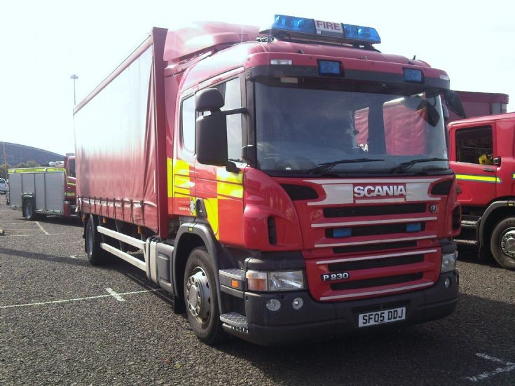 Fire Engines Photos - Strathclyde Fire SF05DDJ ISV