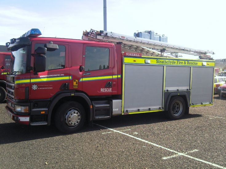 Fire Engines Photos - Strathclyde Fire SF05DFC Scania RPL