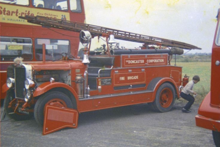 Fire Engines Photos - Leyland ? Ex Doncaster.