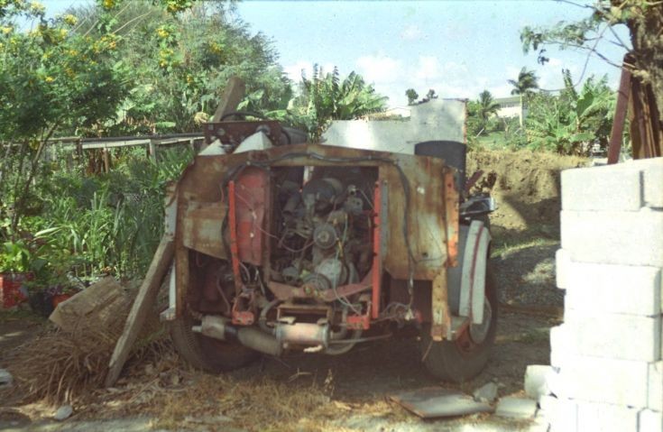 Fire Engines Photos - Fiji - Nadi wrecked Dennis