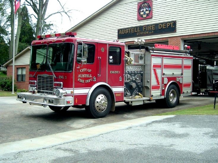 Fire Engines Photos - Austell FD HME Pumper