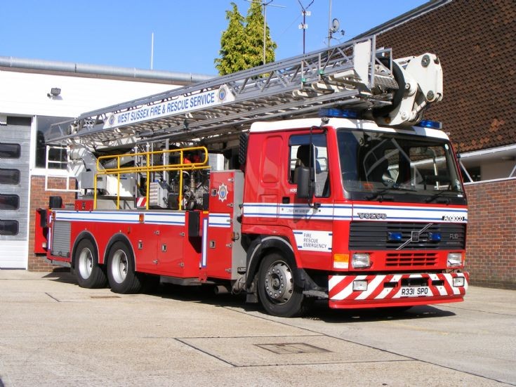 Fire Engines Photos - West Sussex Fire & Rescue Service ALP