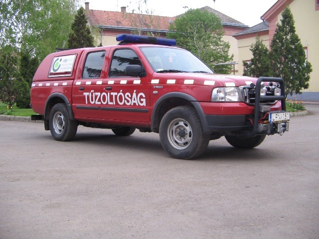 Fire Engines Photos - Ford Ranger Rescue