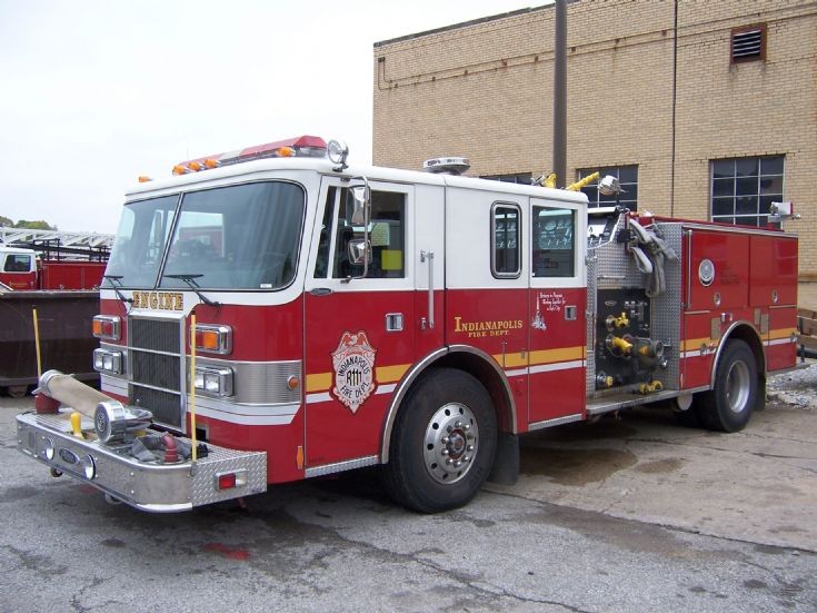 Fire Engines Photos - Indianapolis IN Engine 111 Pierce
