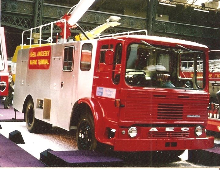 Fire Engines Photos - AEC Mandator Foam Tender